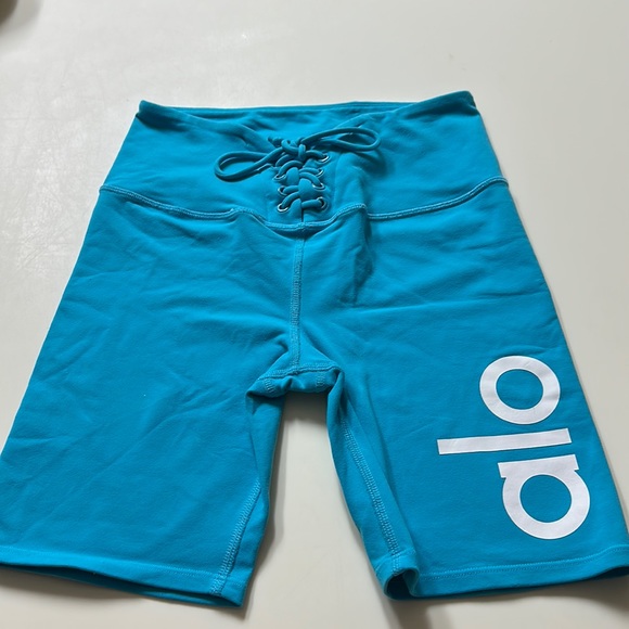 ALO Yoga | Shorts | Alo Shorts | Poshmark